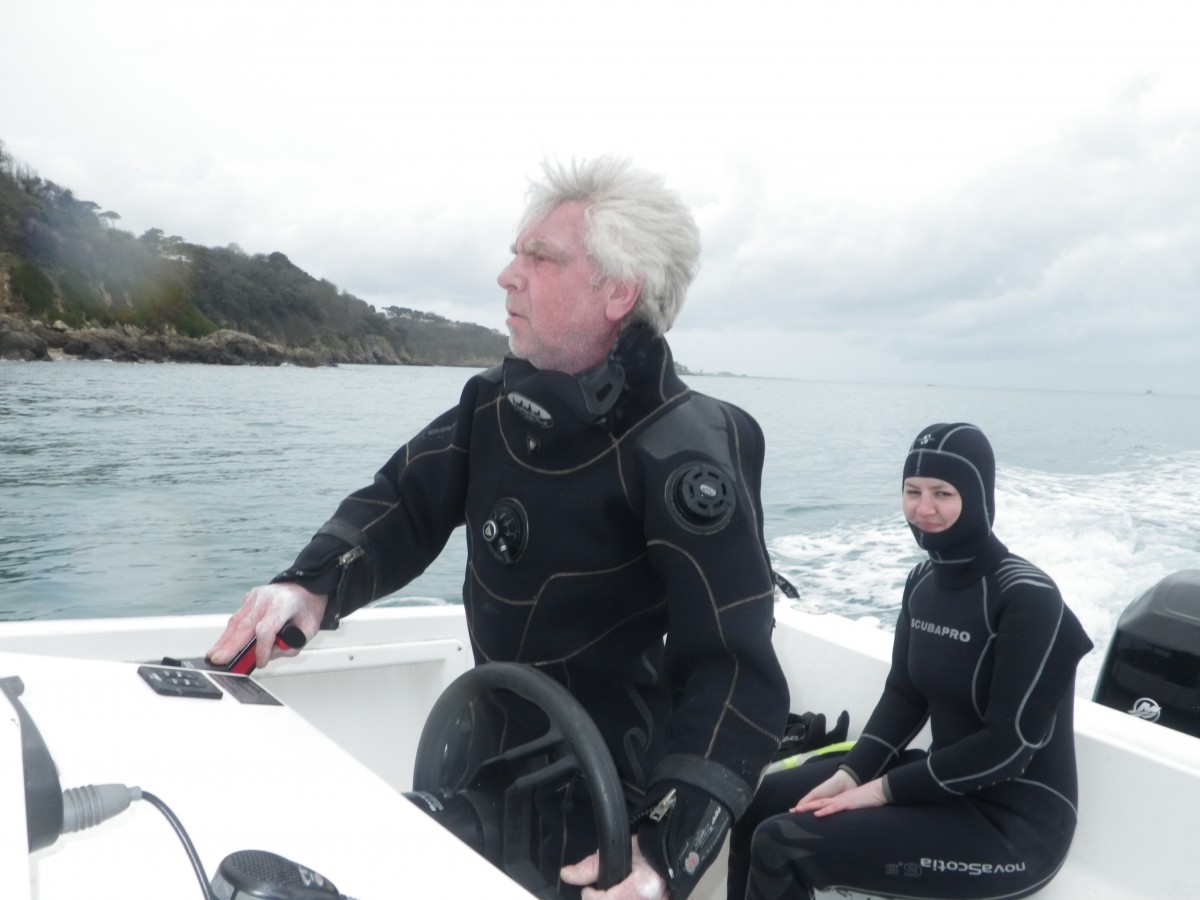 First boat dive for Heloise - Donkey Divers