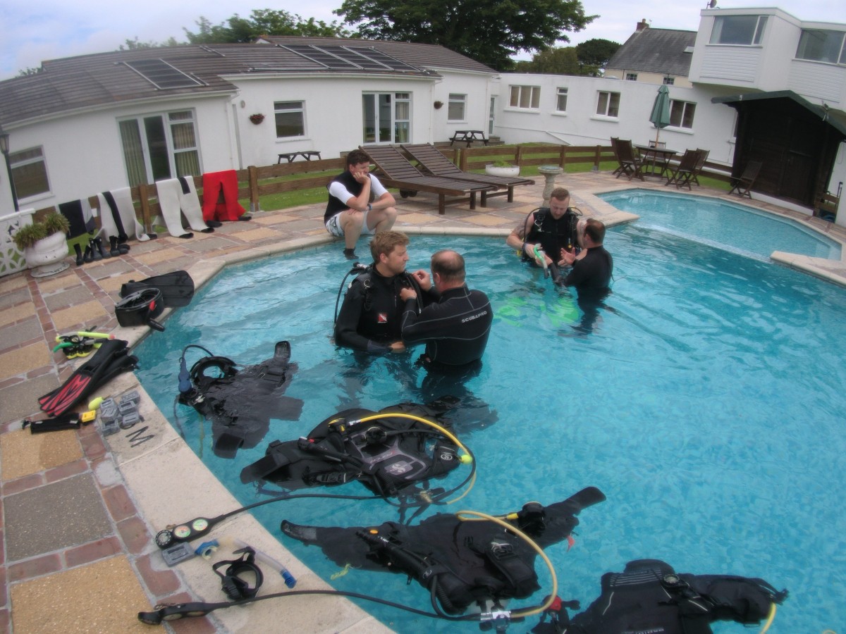 Donkey Divers DSD Day.( Do you Fancy trying Scuba diving ) 26th July ...